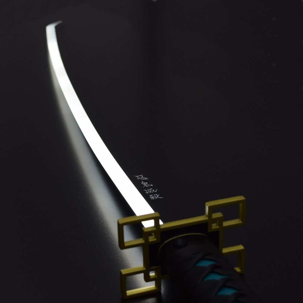 ORNAMENTAL KATANA WITH LED LIGHTING (ZS655GD) | Jolly Softair