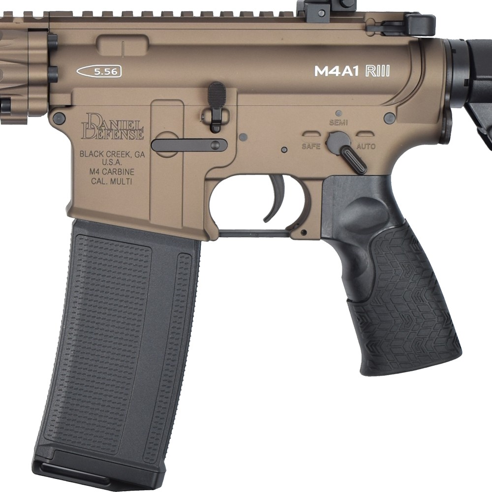 CYMA ELECTRIC RIFLE DANIEL DEFENSE M4A1 RIII 14.5" DARK EARTH (CM105AT ...